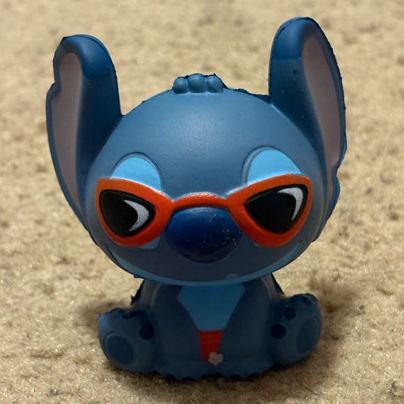 Disney | Toys | Nwot Disneys Stitch Squish Ums Character Beach Day ...